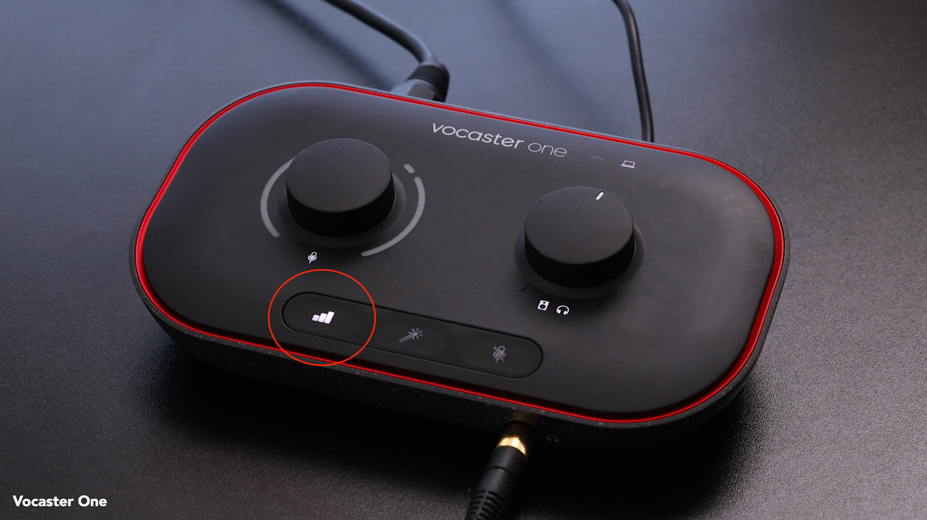 How to Setup Your Vocaster Broadcast Kit – Focusrite